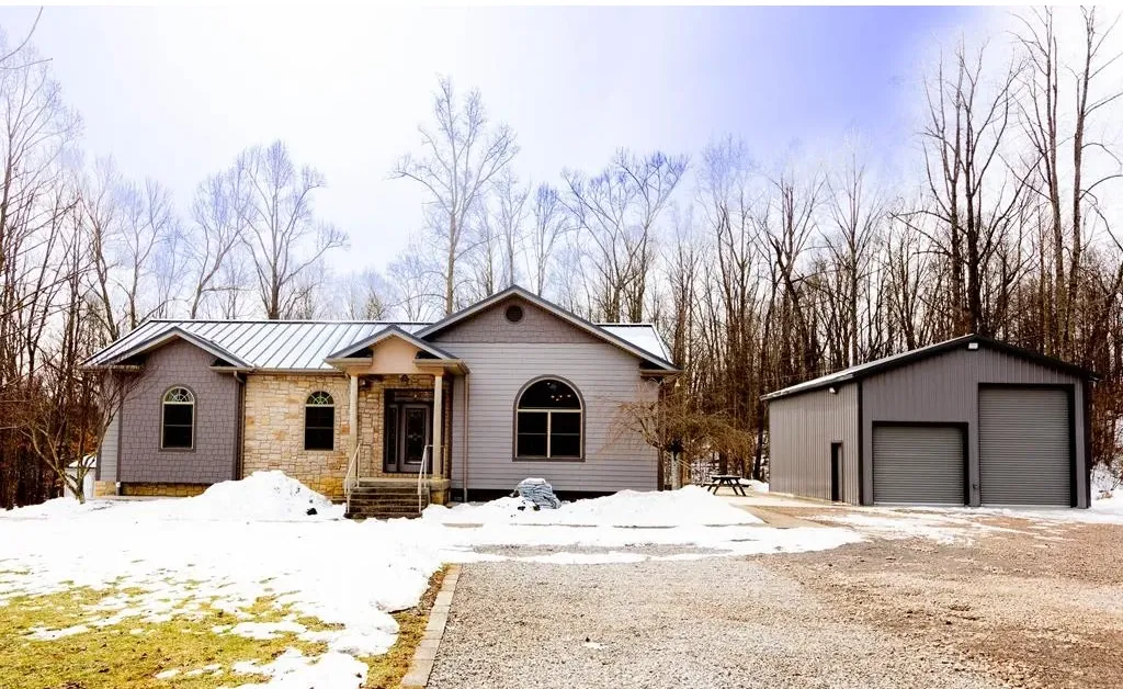 Red Apple Realty LLC - Jackson, Ohio